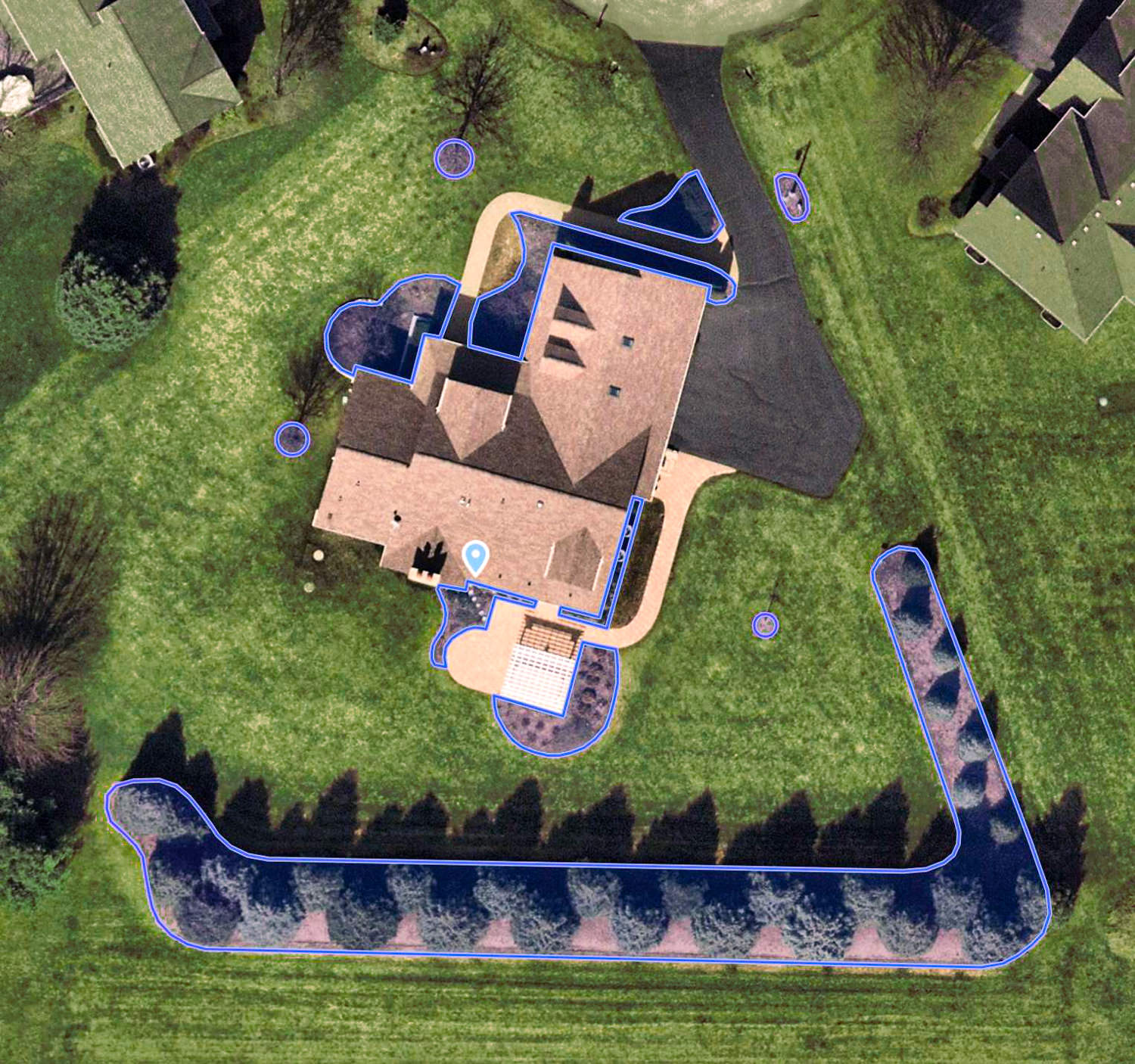 Mulch Delivery & Installation - Mulch Service Crystal Lake | Elite Lawncare